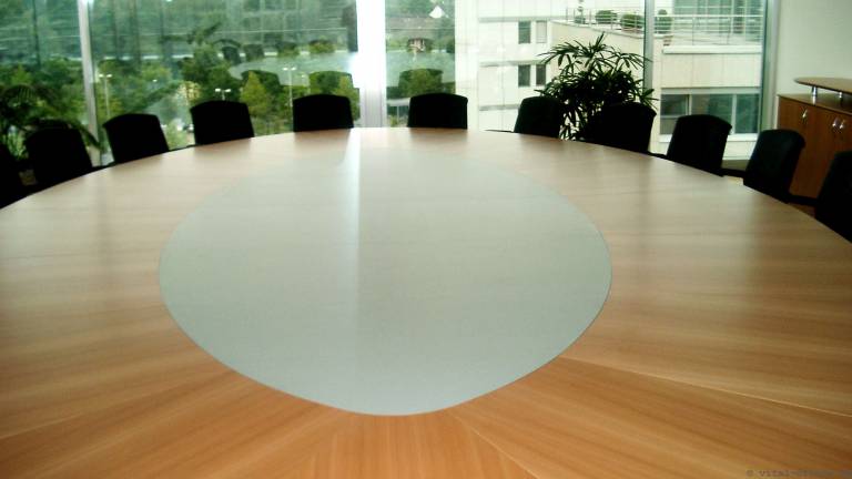 circon s-class - 6x4m - Elliptical conference table for HDI, Hilden ...