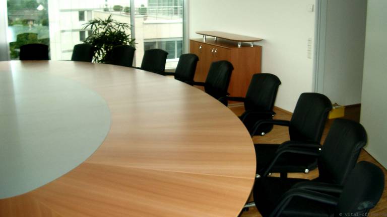 circon s-class - 6x4m - Elliptical conference table for HDI, Hilden ...