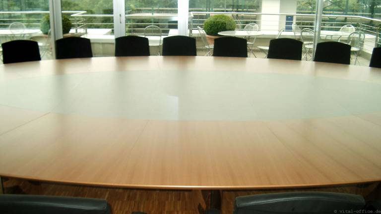 circon s-class - 6x4m - Elliptical conference table for HDI, Hilden ...